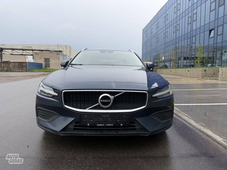 Zils Volvo V60 2020 Panevēža, ar dzinēja tilpumu 2.00 L un nobraukumu 326 tūkst. km par 12300 €, foto 6 vietnē AUTOMOTO.COM.LV