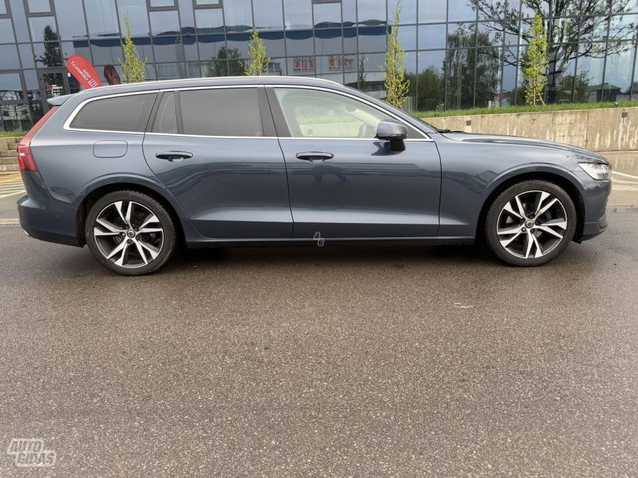 Zils Volvo V60 2020 Panevēža, ar dzinēja tilpumu 2.00 L un nobraukumu 326 tūkst. km par 12300 €, foto 11 vietnē AUTOMOTO.COM.LV