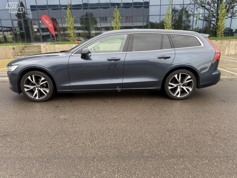 Zils Volvo V60 2020 Panevēža, ar dzinēja tilpumu 2.00 L un nobraukumu 326 tūkst. km par 12300 €, foto 12 vietnē AUTOMOTO.COM.LV