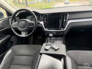 Zils Volvo V60 2020 Panevēža, ar dzinēja tilpumu 2.00 L un nobraukumu 326 tūkst. km par 12300 €, foto 13 vietnē AUTOMOTO.COM.LV