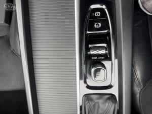 Zils Volvo V60 2020 Panevēža, ar dzinēja tilpumu 2.00 L un nobraukumu 326 tūkst. km par 12300 €, foto 17 vietnē AUTOMOTO.COM.LV
