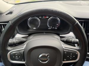 Zils Volvo V60 2020 Panevēža, ar dzinēja tilpumu 2.00 L un nobraukumu 326 tūkst. km par 12300 €, foto 22 vietnē AUTOMOTO.COM.LV