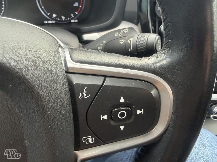 Zils Volvo V60 2020 Panevēža, ar dzinēja tilpumu 2.00 L un nobraukumu 326 tūkst. km par 12300 €, foto 23 vietnē AUTOMOTO.COM.LV