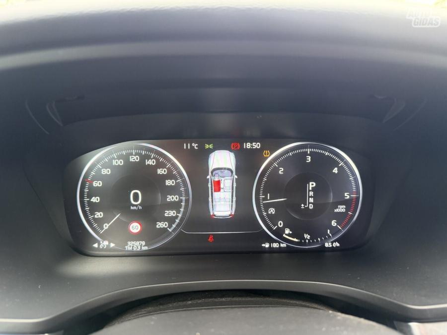 Zils Volvo V60 2020 Panevēža, ar dzinēja tilpumu 2.00 L un nobraukumu 326 tūkst. km par 12300 €, foto 26 vietnē AUTOMOTO.COM.LV