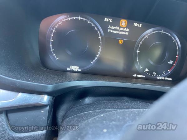 Blue Volvo V60 2020 in Tallinn, with an engine capacity of 2.00 L and mileage of 341 thousand km for 9900 €, photo 8 on AUTOMOTO.COM.LV