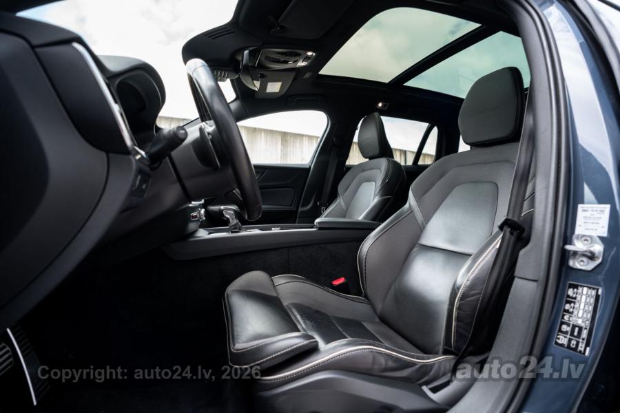 Zils Volvo V60 2020 Tartu, ar dzinēja tilpumu 2.00 L un nobraukumu 159 tūkst. km par 23900 €, foto 12 vietnē AUTOMOTO.COM.LV
