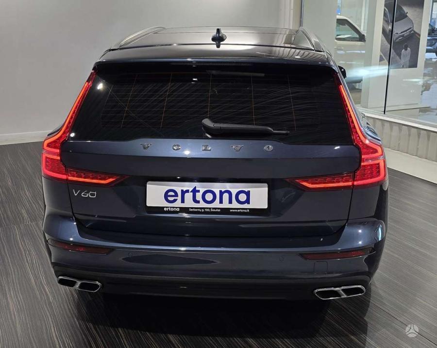 Blue Volvo V60 2020 in Siauliai, with an engine capacity of 1.97 L and mileage of 61 thousand km for 23500 €, photo 11 on AUTOMOTO.COM.LV