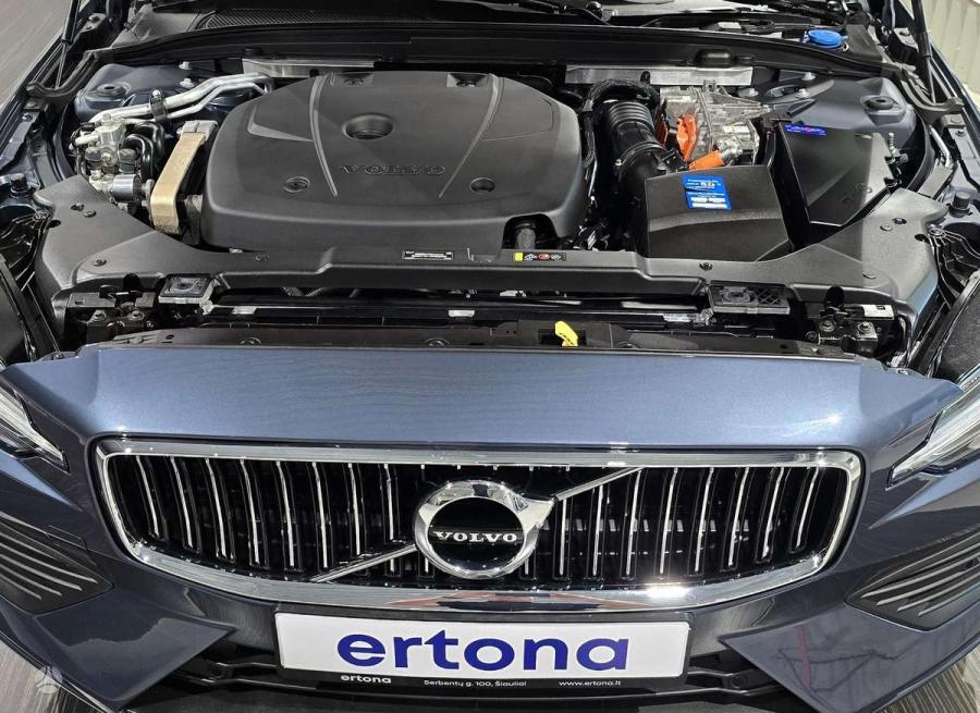Blue Volvo V60 2020 in Siauliai, with an engine capacity of 1.97 L and mileage of 61 thousand km for 23500 €, photo 16 on AUTOMOTO.COM.LV