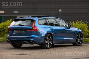 Zils Volvo V60 2020 Jelgava, ar dzinēja tilpumu 2.00 L un nobraukumu 0 tūkst. km par 18990 €, foto 4 vietnē AUTOMOTO.COM.LV