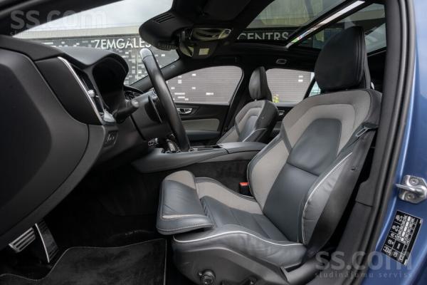 Blue Volvo V60 2020 in Jelgava, with an engine capacity of 2.00 L and mileage of 0 thousand km for 18990 €, photo 9 on AUTOMOTO.COM.LV