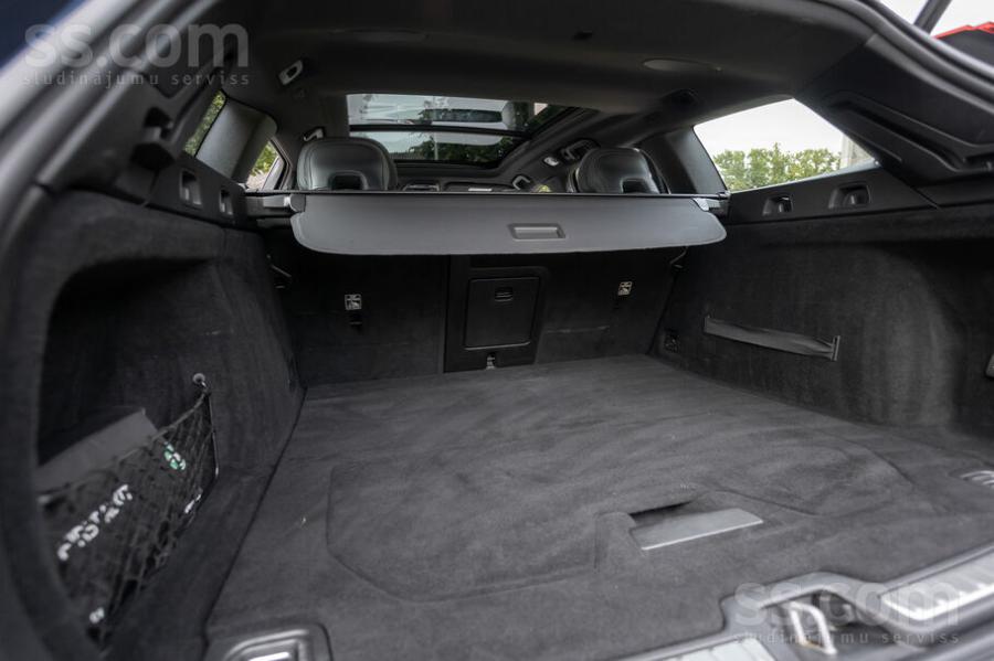 Zils Volvo V60 2020 Jelgava, ar dzinēja tilpumu 2.00 L un nobraukumu 0 tūkst. km par 18990 €, foto 13 vietnē AUTOMOTO.COM.LV