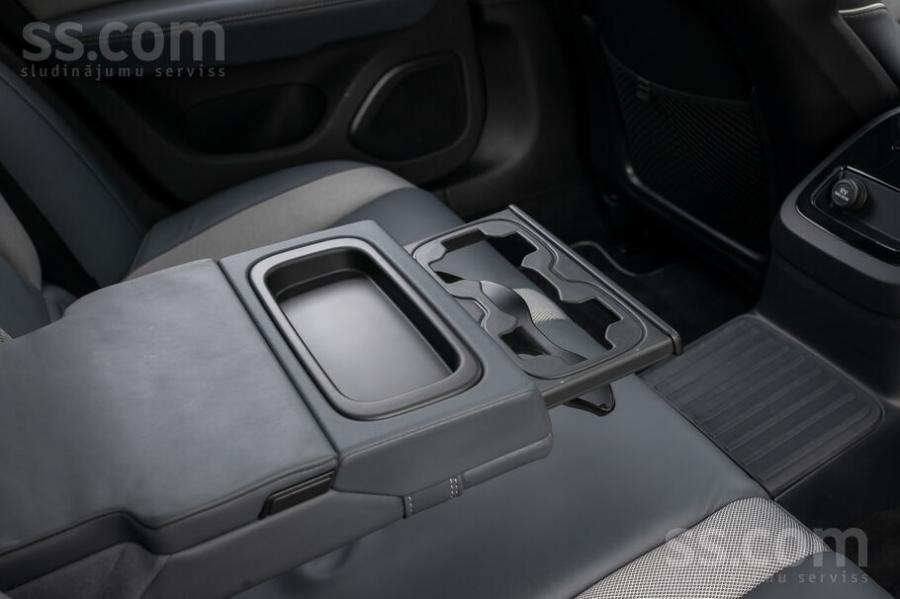 Zils Volvo V60 2020 Jelgava, ar dzinēja tilpumu 2.00 L un nobraukumu 0 tūkst. km par 18990 €, foto 16 vietnē AUTOMOTO.COM.LV