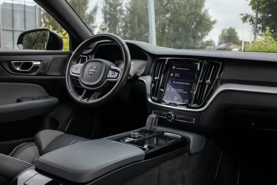 Синий Вольво B60 2020 в Елгава, объемом двигателя 2.00 л и пробегом 295 тыс. км за 18990 €, фото 30 на AUTOMOTO.COM.LV