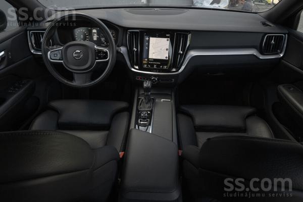 Volvo V60 2020 in Jelgava on AUTOMOTO.COM.LV Blue Volvo V60 2020 in Jelgava, with an engine capacity of 2.00 L and mileage of 174 thousand km for 18500 β¬, photo 10 on AUTOMOTO.COM.LV