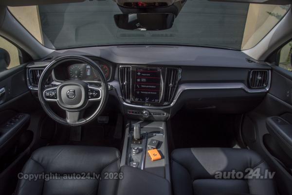 Zils Volvo V60 2020 Pērnava, ar dzinēja tilpumu 2.00 L un nobraukumu 254 tūkst. km par 15990 €, foto 9 vietnē AUTOMOTO.COM.LV
