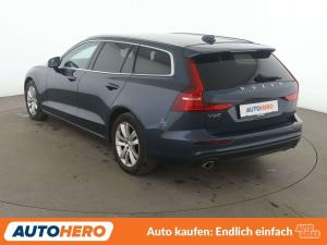 Zils Volvo V60 2021 Kauņa, ar dzinēja tilpumu 2.00 L un nobraukumu 98 tūkst. km par 28003 €, foto 4 vietnē AUTOMOTO.COM.LV