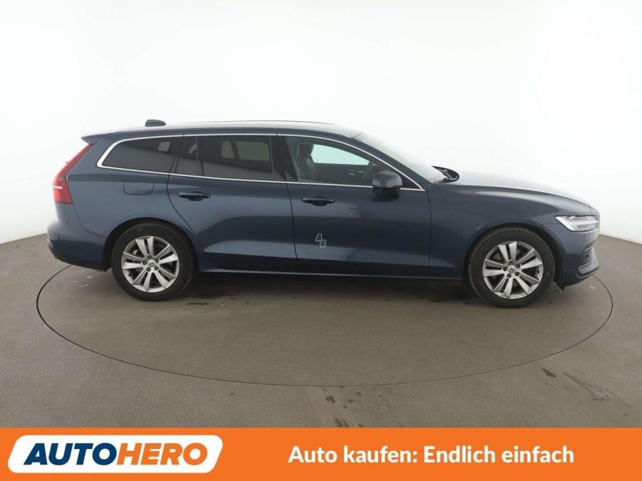 Zils Volvo V60 2021 Kauņa, ar dzinēja tilpumu 2.00 L un nobraukumu 98 tūkst. km par 28003 €, foto 7 vietnē AUTOMOTO.COM.LV