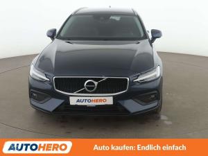 Zils Volvo V60 2021 Kauņa, ar dzinēja tilpumu 2.00 L un nobraukumu 98 tūkst. km par 28003 €, foto 9 vietnē AUTOMOTO.COM.LV