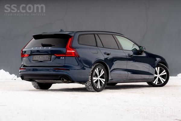 Blue Volvo V60 2021 in Jelgava, with an engine capacity of 2.00 L and mileage of 205 thousand km for 16500 €, photo 5 on AUTOMOTO.COM.LV