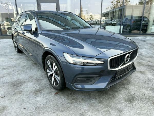 Blue Volvo V60 2021 in Kaunas, with an engine capacity of 2.00 L and mileage of 199 thousand km for 16500 €, photo 2 on AUTOMOTO.COM.LV