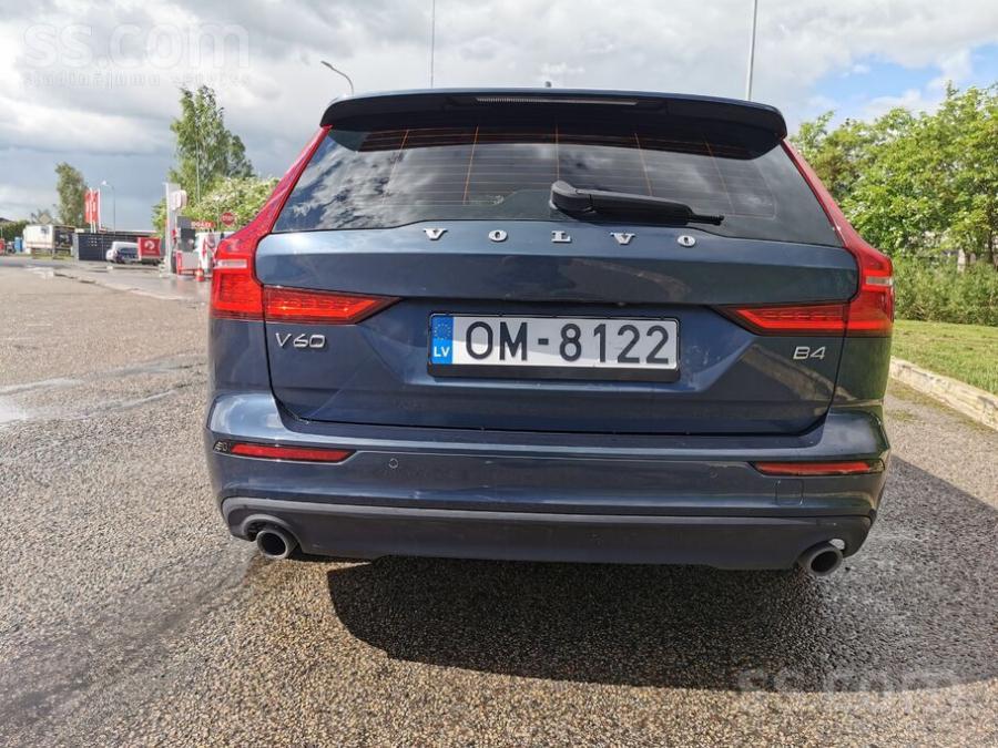 Zils Volvo V60 2021 Bauska, ar dzinēja tilpumu 2.00 L un nobraukumu 185 tūkst. km par 16200 €, foto 7 vietnē AUTOMOTO.COM.LV