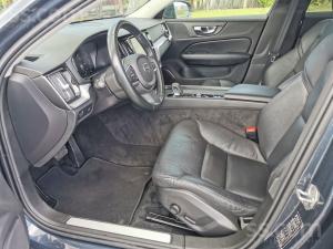 Zils Volvo V60 2021 Bauska, ar dzinēja tilpumu 2.00 L un nobraukumu 185 tūkst. km par 16200 €, foto 14 vietnē AUTOMOTO.COM.LV
