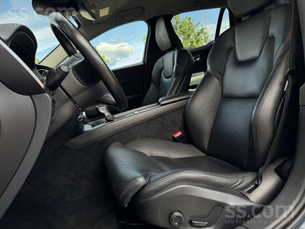 Blue Volvo V60 2021 in Valmiera, with an engine capacity of 2.00 L and mileage of 183 thousand km for 18800 €, photo 8 on AUTOMOTO.COM.LV