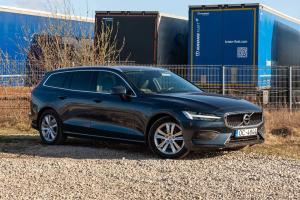 Blue Volvo V60 2021 in Riga, with an engine capacity of 2.00 L and mileage of 149 thousand km for 15995 €, photo  on AUTOMOTO.COM.LV