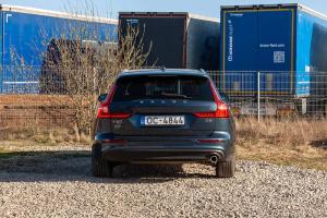 Blue Volvo V60 2021 in Riga, with an engine capacity of 2.00 L and mileage of 149 thousand km for 15995 €, photo 7 on AUTOMOTO.COM.LV
