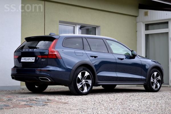 Zils Volvo V60 2021 Tukums, ar dzinēja tilpumu 2.00 L un nobraukumu 250 tūkst. km par 21990 €, foto 8 vietnē AUTOMOTO.COM.LV