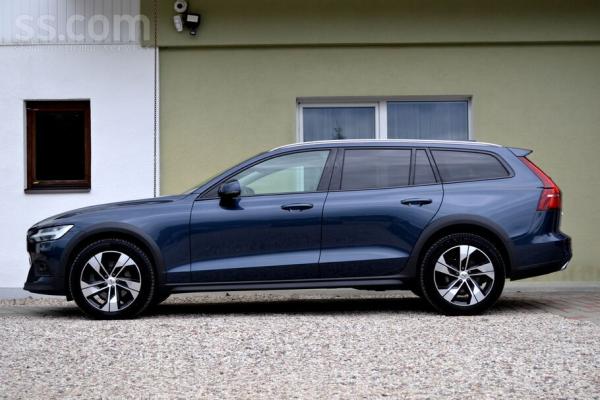 Zils Volvo V60 2021 Tukums, ar dzinēja tilpumu 2.00 L un nobraukumu 250 tūkst. km par 21990 €, foto 10 vietnē AUTOMOTO.COM.LV