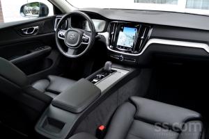 Blue Volvo V60 2021 in Tukums, with an engine capacity of 2.00 L and mileage of 250 thousand km for 21990 €, photo 13 on AUTOMOTO.COM.LV