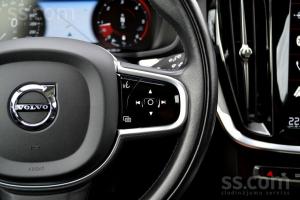Blue Volvo V60 2021 in Tukums, with an engine capacity of 2.00 L and mileage of 250 thousand km for 21990 €, photo 27 on AUTOMOTO.COM.LV