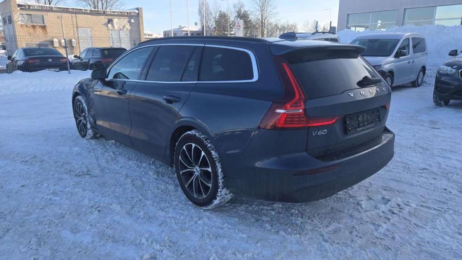 Zils Volvo V60 2022 Šauļi, ar dzinēja tilpumu 1.97 L un nobraukumu 122 tūkst. km par 14900 €, foto 5 vietnē AUTOMOTO.COM.LV