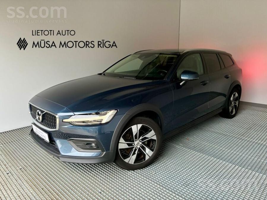 Zils Volvo V60 2022 Rīga, ar dzinēja tilpumu 2.00 L un nobraukumu 125 tūkst. km par 27990 €, foto 1 vietnē AUTOMOTO.COM.LV