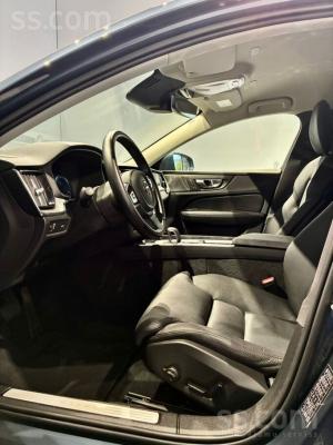 Zils Volvo V60 2022 Rīga, ar dzinēja tilpumu 2.00 L un nobraukumu 125 tūkst. km par 27990 €, foto 8 vietnē AUTOMOTO.COM.LV