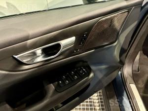 Zils Volvo V60 2022 Rīga, ar dzinēja tilpumu 2.00 L un nobraukumu 125 tūkst. km par 27990 €, foto 9 vietnē AUTOMOTO.COM.LV