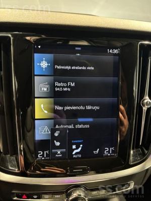 Zils Volvo V60 2022 Rīga, ar dzinēja tilpumu 2.00 L un nobraukumu 125 tūkst. km par 27990 €, foto 13 vietnē AUTOMOTO.COM.LV