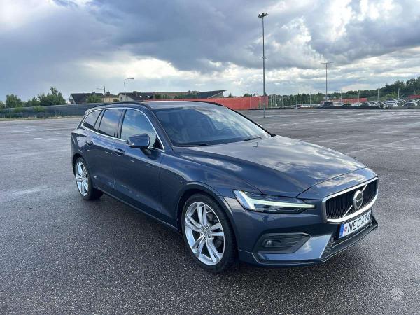 Blue Volvo V60 2022 in Vilnius, with an engine capacity of 1.97 L and mileage of 96 thousand km for 27900 €, photo 7 on AUTOMOTO.COM.LV