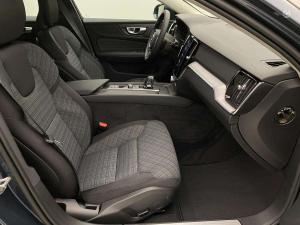 Blue Volvo V60 2022 in Vilnius, with an engine capacity of 1.97 L and mileage of 96 thousand km for 27900 €, photo 51 on AUTOMOTO.COM.LV