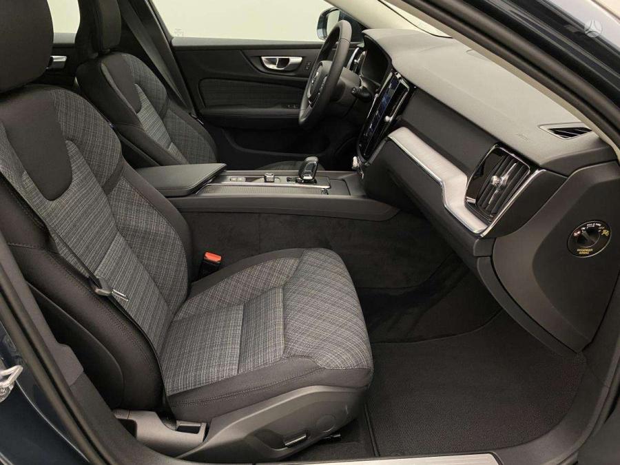 Blue Volvo V60 2022 in Vilnius, with an engine capacity of 1.97 L and mileage of 96 thousand km for 27900 €, photo 51 on AUTOMOTO.COM.LV