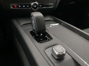 Blue Volvo V60 2022 in Vilnius, with an engine capacity of 1.97 L and mileage of 96 thousand km for 27900 €, photo 52 on AUTOMOTO.COM.LV