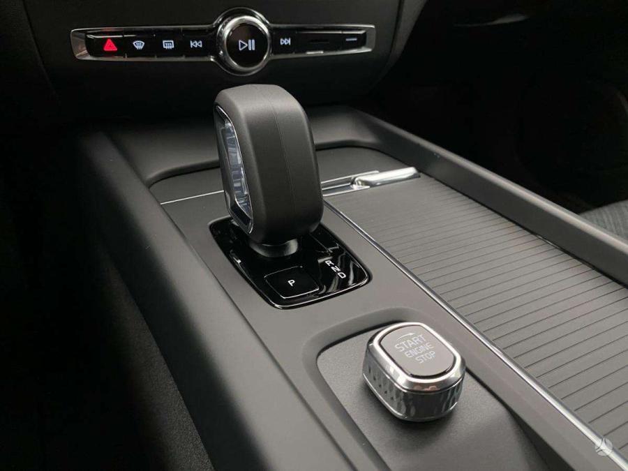 Blue Volvo V60 2022 in Vilnius, with an engine capacity of 1.97 L and mileage of 96 thousand km for 27900 €, photo 52 on AUTOMOTO.COM.LV