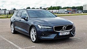 Zils Volvo V60 2022 Viļņa, ar dzinēja tilpumu 1.97 L un nobraukumu 96 tūkst. km par 27700 €, foto 5 vietnē AUTOMOTO.COM.LV