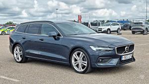 Zils Volvo V60 2022 Viļņa, ar dzinēja tilpumu 1.97 L un nobraukumu 96 tūkst. km par 27700 €, foto 7 vietnē AUTOMOTO.COM.LV
