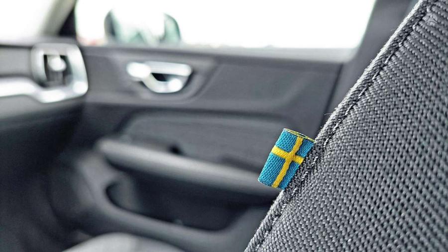 Zils Volvo V60 2022 Viļņa, ar dzinēja tilpumu 1.97 L un nobraukumu 96 tūkst. km par 27700 €, foto 32 vietnē AUTOMOTO.COM.LV