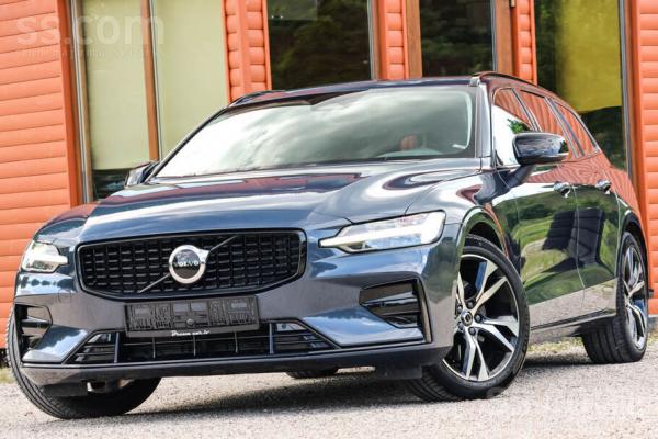 Blue Volvo V60 2022 in Tukums, with an engine capacity of 2.00 L and mileage of 218 thousand km for 17790 €, photo 3 on AUTOMOTO.COM.LV