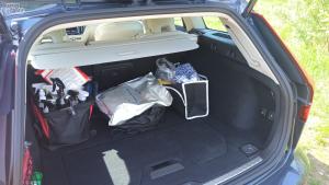 Blue Volvo V60 2024 in Klaipeda, with an engine capacity of 2.00 L and mileage of 14 thousand km for 41500 €, photo 8 on AUTOMOTO.COM.LV