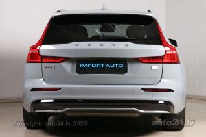 Zils Volvo V60 2024 Pērnava, ar dzinēja tilpumu 2.00 L un nobraukumu 56 tūkst. km par 42990 €, foto 6 vietnē AUTOMOTO.COM.LV
