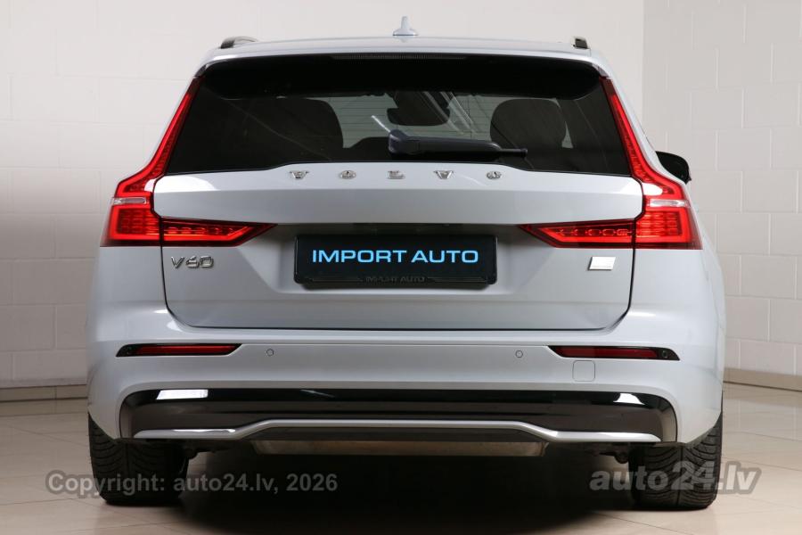 Zils Volvo V60 2024 Pērnava, ar dzinēja tilpumu 2.00 L un nobraukumu 56 tūkst. km par 42990 €, foto 6 vietnē AUTOMOTO.COM.LV